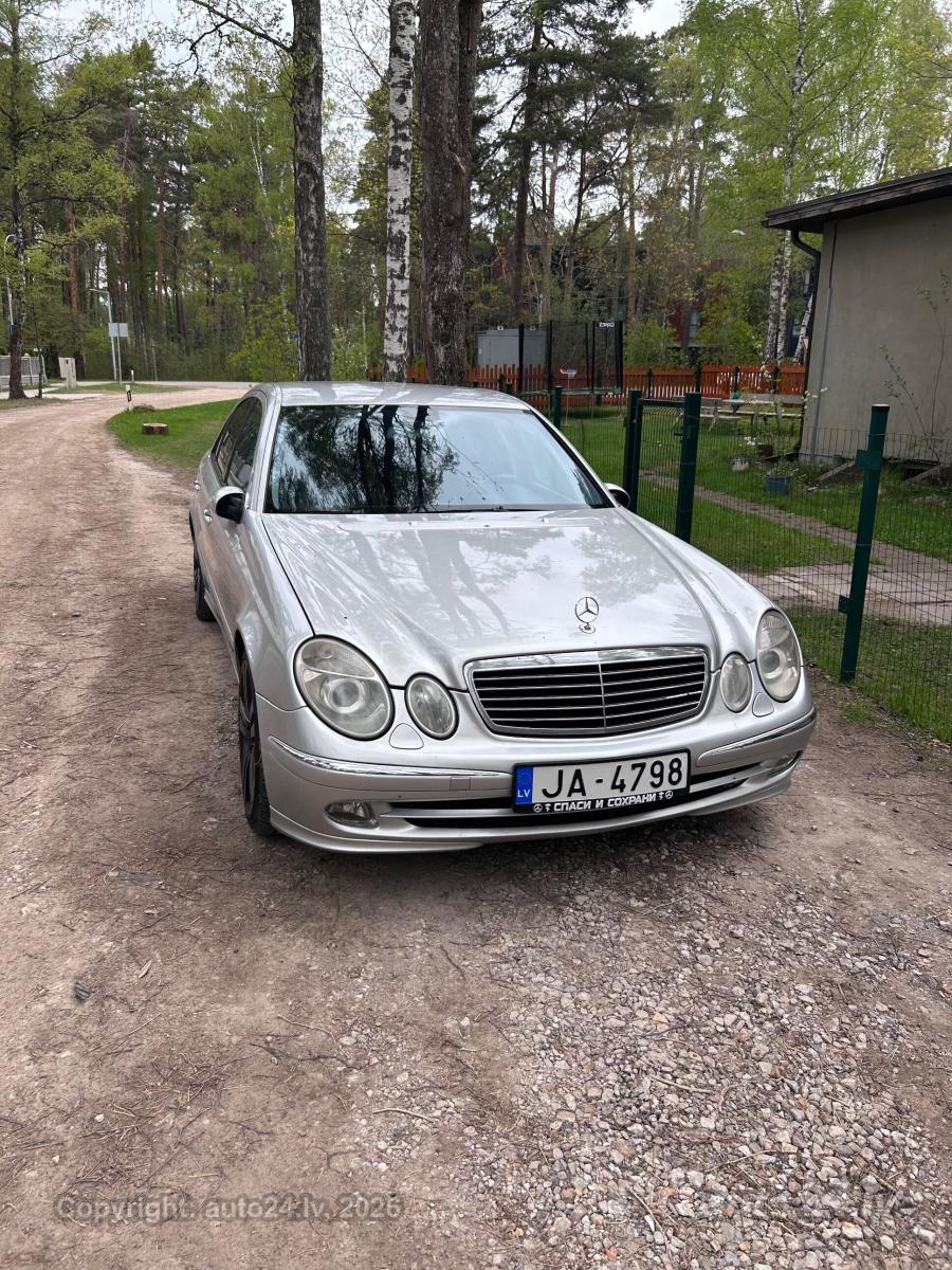 Серый Мерседес Е-Класс 2004 в Елгава, объемом двигателя 2.70 л и пробегом 387 тыс. км за 2800 €, фото 1 на AUTOMOTO.COM.LV