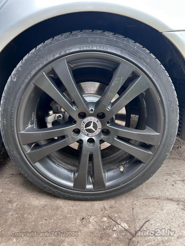Pelēks Mercedes-Benz E-Class 2004 Jelgava, ar dzinēja tilpumu 2.70 L un nobraukumu 387 tūkst. km par 2800 €, foto 3 vietnē AUTOMOTO.COM.LV