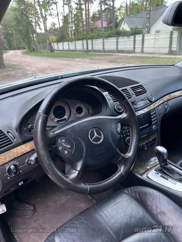 Pelēks Mercedes-Benz E-Class 2004 Jelgava, ar dzinēja tilpumu 2.70 L un nobraukumu 387 tūkst. km par 2800 €, foto 4 vietnē AUTOMOTO.COM.LV