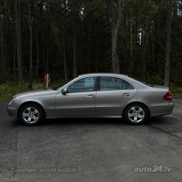 Pelēks Mercedes-Benz E-Class 2004 Tallina, ar dzinēja tilpumu 1.80 L un nobraukumu 225 tūkst. km par 3800 €, foto 2 vietnē AUTOMOTO.COM.LV