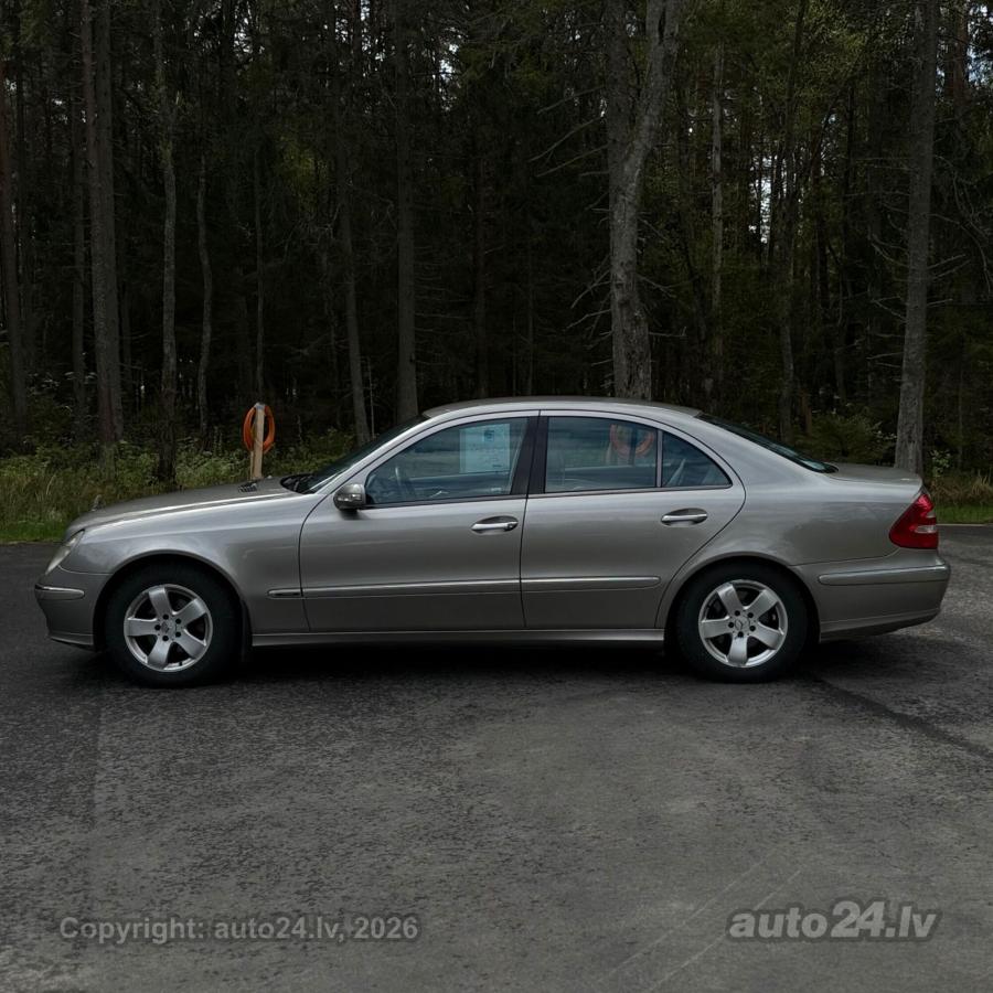 Pelēks Mercedes-Benz E-Class 2004 Tallina, ar dzinēja tilpumu 1.80 L un nobraukumu 225 tūkst. km par 3800 €, foto 3 vietnē AUTOMOTO.COM.LV