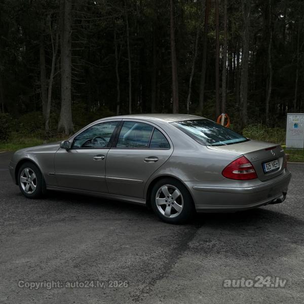 Pelēks Mercedes-Benz E-Class 2004 Tallina, ar dzinēja tilpumu 1.80 L un nobraukumu 225 tūkst. km par 3800 €, foto 3 vietnē AUTOMOTO.COM.LV