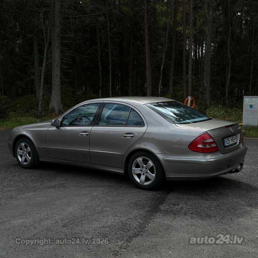 Pelēks Mercedes-Benz E-Class 2004 Tallina, ar dzinēja tilpumu 1.80 L un nobraukumu 225 tūkst. km par 3800 €, foto 4 vietnē AUTOMOTO.COM.LV
