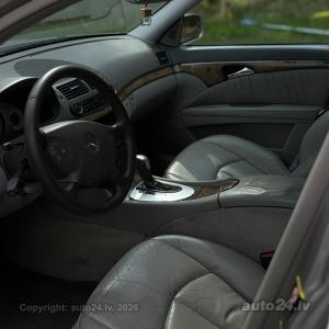 Pelēks Mercedes-Benz E-Class 2004 Tallina, ar dzinēja tilpumu 1.80 L un nobraukumu 225 tūkst. km par 3800 €, foto 10 vietnē AUTOMOTO.COM.LV