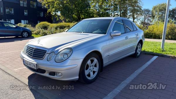 Мерседес Е-Класс 2004 в Таллин на AUTOMOTO.COM.LV Серый Мерседес Е-Класс 2004 в Таллин, объемом двигателя 2.10 л и пробегом 655 тыс. км за 1800 €, фото 1 на AUTOMOTO.COM.LV
