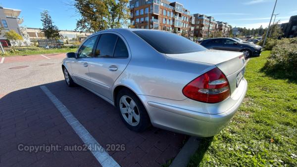 Мерседес Е-Класс 2004 в Таллин на AUTOMOTO.COM.LV Серый Мерседес Е-Класс 2004 в Таллин, объемом двигателя 2.10 л и пробегом 655 тыс. км за 1800 €, фото 5 на AUTOMOTO.COM.LV