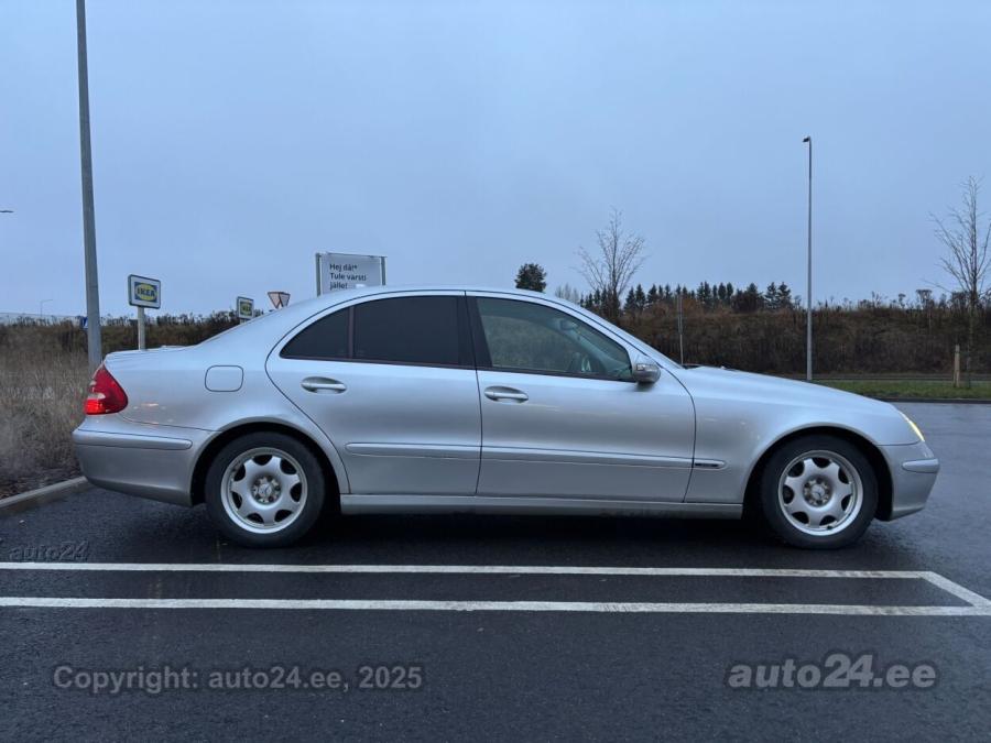 Grey Mercedes-Benz E-Class 2005 in Tartu, with an engine capacity of 2.10 L and mileage of 410 thousand km for 2050 €, photo 5 on AUTOMOTO.COM.LV