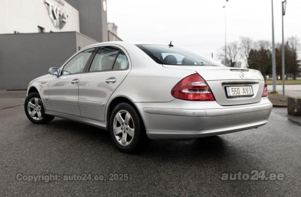 Grey Mercedes-Benz E-Class 2005 in Tallinn, with an engine capacity of 1.80 L and mileage of 307 thousand km for 2199 €, photo 4 on AUTOMOTO.COM.LV