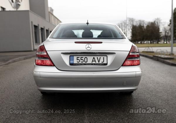 Grey Mercedes-Benz E-Class 2005 in Tallinn, with an engine capacity of 1.80 L and mileage of 307 thousand km for 2199 €, photo 5 on AUTOMOTO.COM.LV