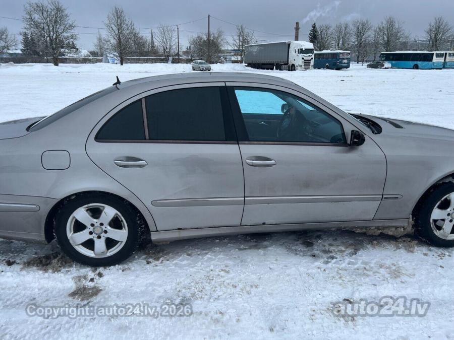 Grey Mercedes-Benz E-Class 2005 in Tallinn, with an engine capacity of 3.00 L and mileage of 415 thousand km for 2100 €, photo 2 on AUTOMOTO.COM.LV