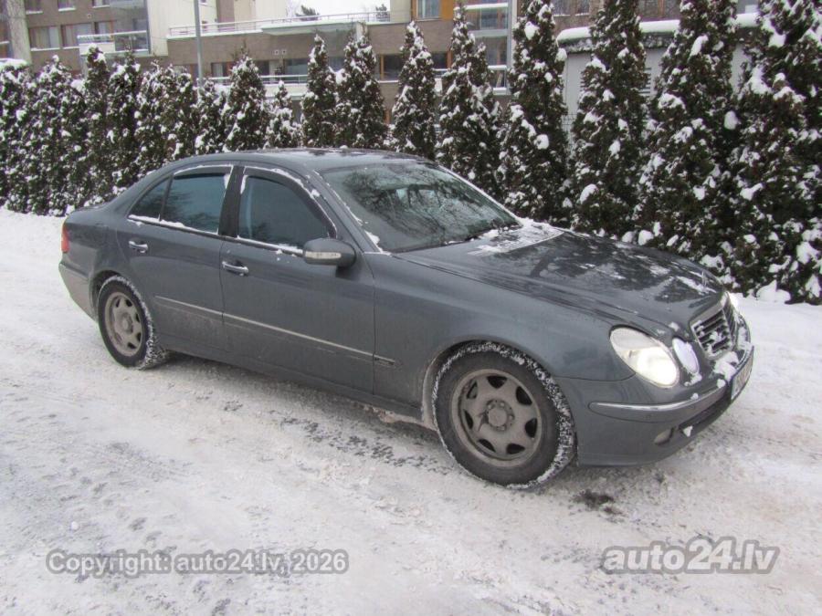Pelēks Mercedes-Benz E-Class 2005 Tallina, ar dzinēja tilpumu 2.60 L un nobraukumu 266 tūkst. km par 1499 €, foto 4 vietnē AUTOMOTO.COM.LV