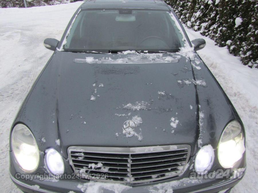 Pelēks Mercedes-Benz E-Class 2005 Tallina, ar dzinēja tilpumu 2.60 L un nobraukumu 266 tūkst. km par 1499 €, foto 5 vietnē AUTOMOTO.COM.LV