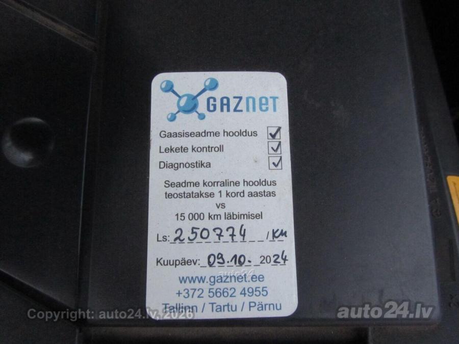 Pelēks Mercedes-Benz E-Class 2005 Tallina, ar dzinēja tilpumu 2.60 L un nobraukumu 266 tūkst. km par 1499 €, foto 14 vietnē AUTOMOTO.COM.LV