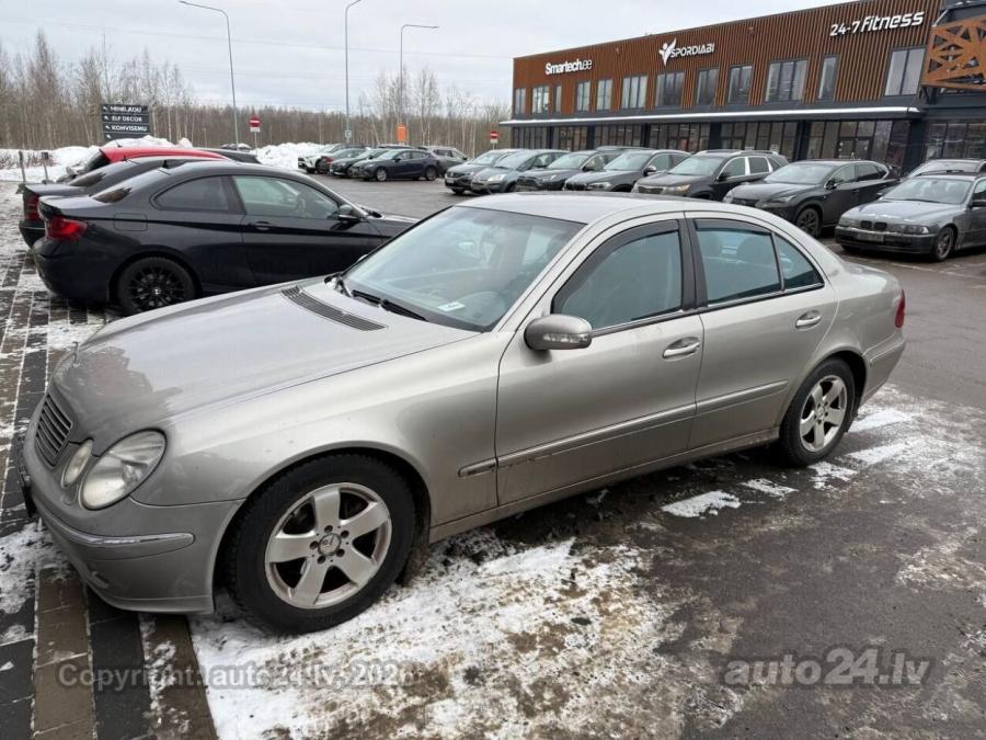 Grey Mercedes-Benz E-Class 2005 in Tallinn, with an engine capacity of 2.10 L and mileage of 0 thousand km for 1000 €, photo 3 on AUTOMOTO.COM.LV