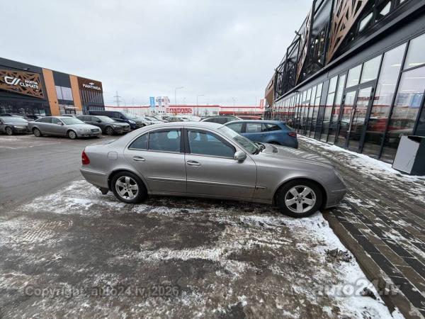 Grey Mercedes-Benz E-Class 2005 in Tallinn, with an engine capacity of 2.10 L and mileage of 0 thousand km for 1000 €, photo 4 on AUTOMOTO.COM.LV