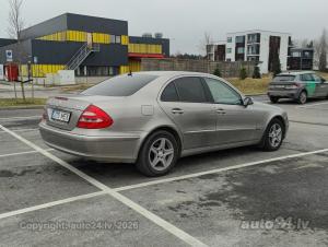 Grey Mercedes-Benz E-Class 2005 in Tallinn, with an engine capacity of 3.50 L and mileage of 196 thousand km for 5500 €, photo 4 on AUTOMOTO.COM.LV