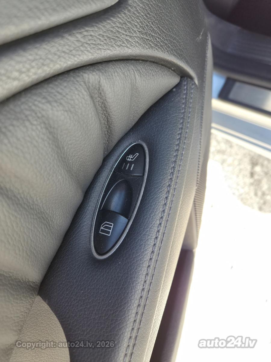 Grey Mercedes-Benz E-Class 2005 in Tallinn, with an engine capacity of 3.00 L and mileage of 418 thousand km for 4500 €, photo 20 on AUTOMOTO.COM.LV