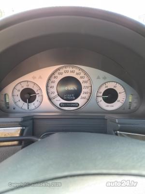 Grey Mercedes-Benz E-Class 2005 in Tallinn, with an engine capacity of 3.00 L and mileage of 418 thousand km for 4500 €, photo 22 on AUTOMOTO.COM.LV