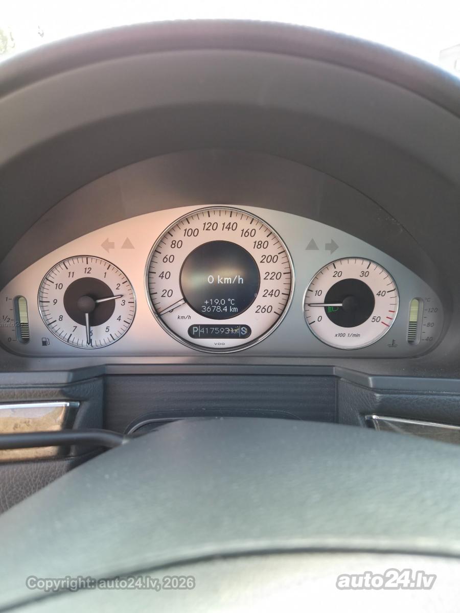 Grey Mercedes-Benz E-Class 2005 in Tallinn, with an engine capacity of 3.00 L and mileage of 418 thousand km for 4500 €, photo 22 on AUTOMOTO.COM.LV