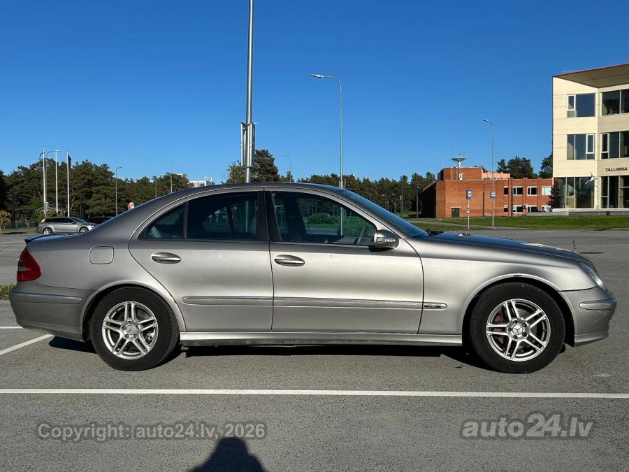 Pelēks Mercedes-Benz E-Class 2005 Tallina, ar dzinēja tilpumu 2.10 L un nobraukumu 280 tūkst. km par 2690 €, foto 3 vietnē AUTOMOTO.COM.LV