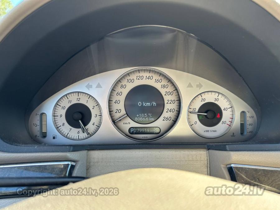 Pelēks Mercedes-Benz E-Class 2005 Tallina, ar dzinēja tilpumu 2.10 L un nobraukumu 280 tūkst. km par 2690 €, foto 8 vietnē AUTOMOTO.COM.LV
