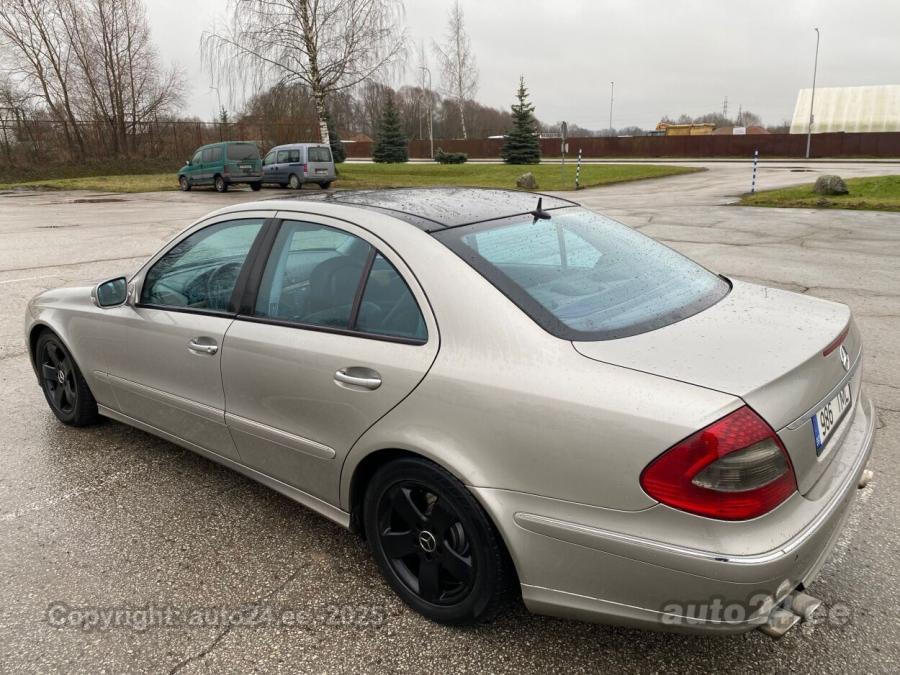 Grey Mercedes-Benz E-Class 2006 in Tallinn, with an engine capacity of 3.00 L and mileage of 327 thousand km for 3200 €, photo 12 on AUTOMOTO.COM.LV