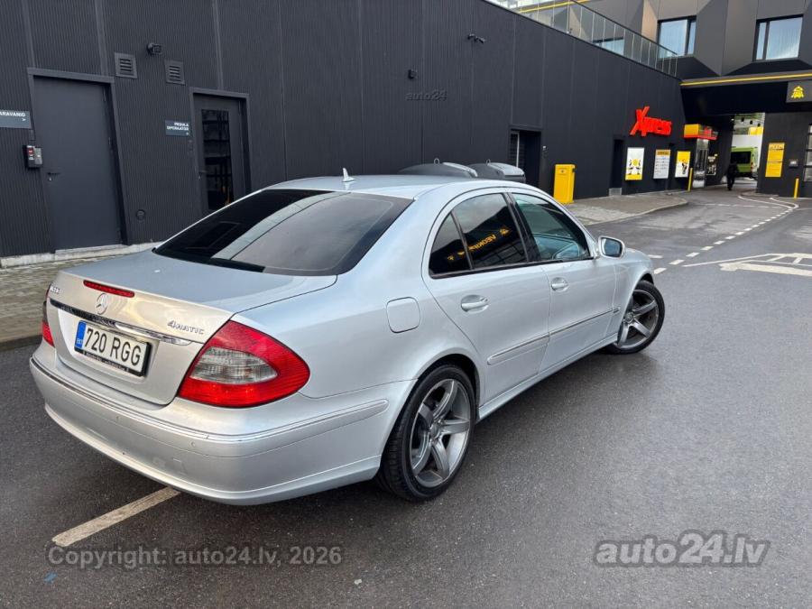 Pelēks Mercedes-Benz E-Class 2006 Tallina, ar dzinēja tilpumu 3.00 L un nobraukumu 349 tūkst. km par 4499 €, foto 8 vietnē AUTOMOTO.COM.LV