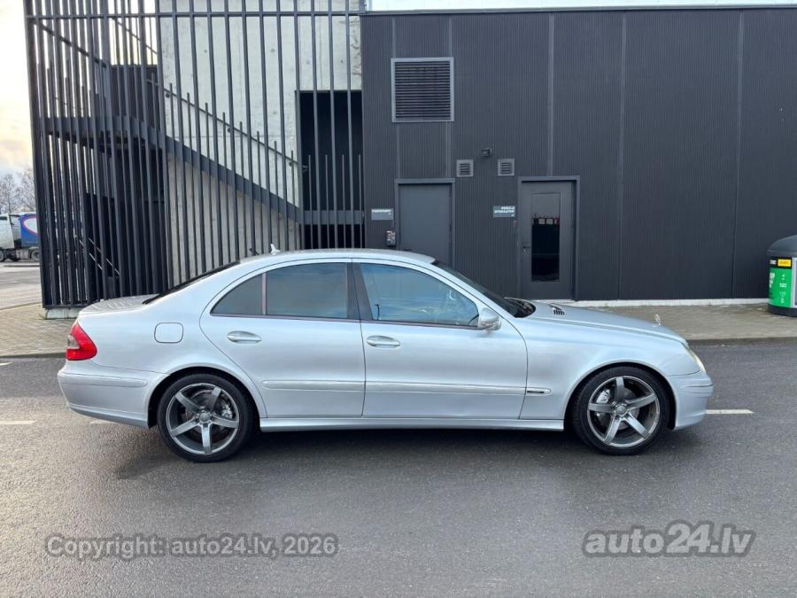 Pelēks Mercedes-Benz E-Class 2006 Tallina, ar dzinēja tilpumu 3.00 L un nobraukumu 349 tūkst. km par 4499 €, foto 10 vietnē AUTOMOTO.COM.LV
