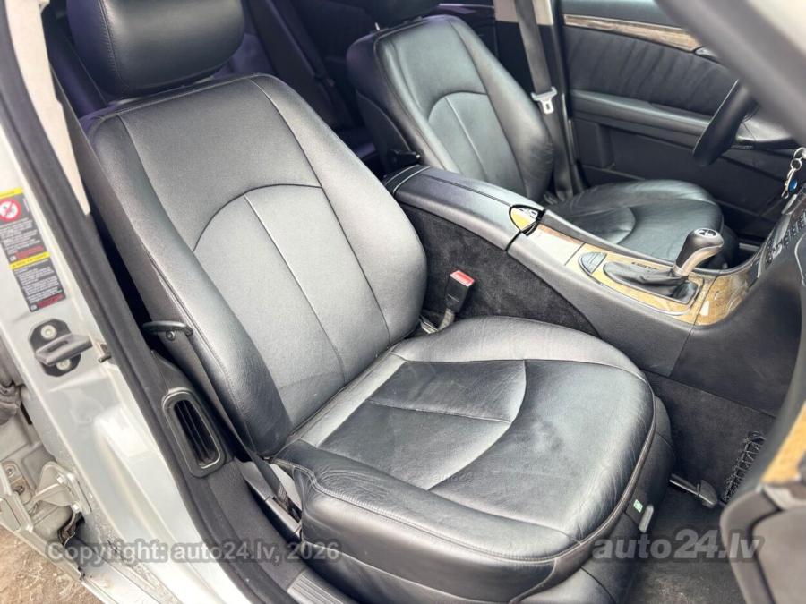 Pelēks Mercedes-Benz E-Class 2006 Tallina, ar dzinēja tilpumu 3.00 L un nobraukumu 380 tūkst. km par 3499 €, foto 11 vietnē AUTOMOTO.COM.LV