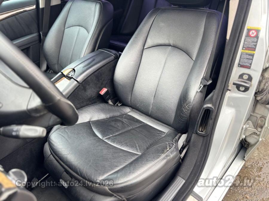 Pelēks Mercedes-Benz E-Class 2006 Tallina, ar dzinēja tilpumu 3.00 L un nobraukumu 380 tūkst. km par 3499 €, foto 12 vietnē AUTOMOTO.COM.LV