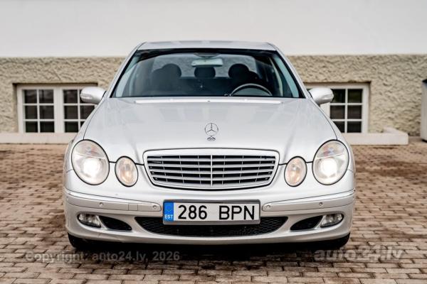 Pelēks Mercedes-Benz E-Class 2006 Tallina, ar dzinēja tilpumu 3.00 L un nobraukumu 451 tūkst. km par 3499 €, foto 2 vietnē AUTOMOTO.COM.LV