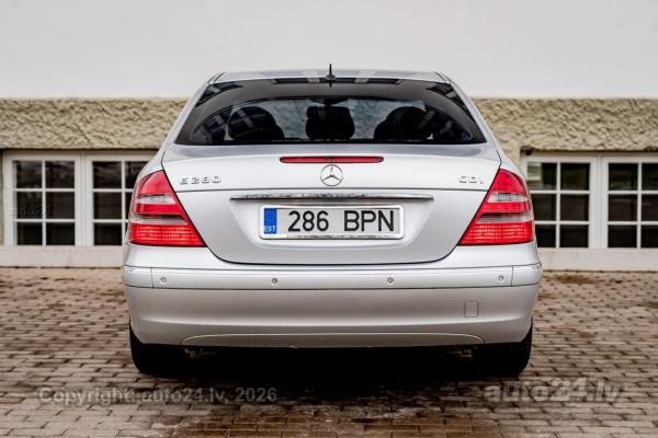 Pelēks Mercedes-Benz E-Class 2006 Tallina, ar dzinēja tilpumu 3.00 L un nobraukumu 451 tūkst. km par 3499 €, foto 7 vietnē AUTOMOTO.COM.LV
