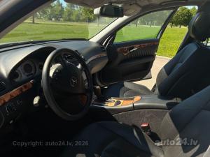 Grey Mercedes-Benz E-Class 2006 in Tallinn, with an engine capacity of 3.00 L and mileage of 330 thousand km for 4399 €, photo 4 on AUTOMOTO.COM.LV