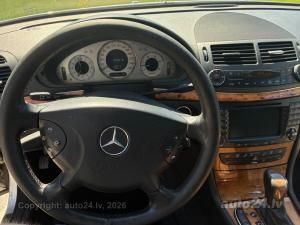 Grey Mercedes-Benz E-Class 2006 in Tallinn, with an engine capacity of 3.00 L and mileage of 330 thousand km for 4399 €, photo 6 on AUTOMOTO.COM.LV