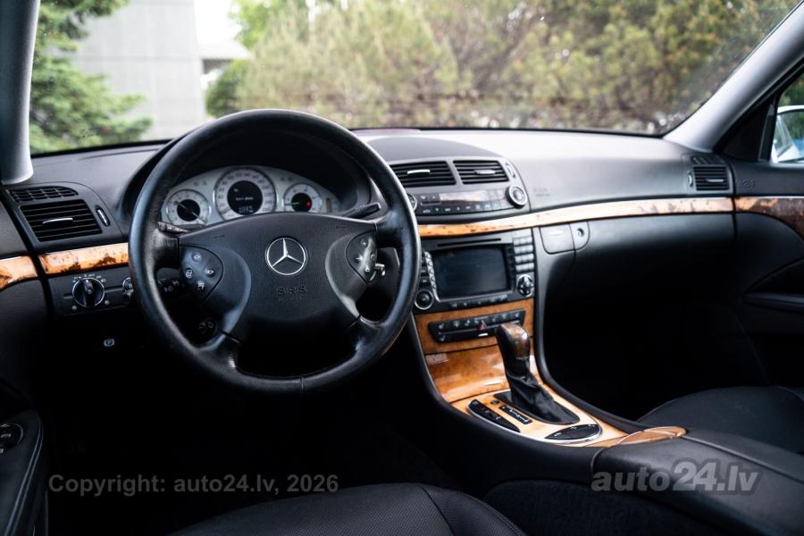 Серый Мерседес Е-Класс 2006 в Таллин, объемом двигателя 3.00 л и пробегом 0 тыс. км за 3799 €, фото 6 на AUTOMOTO.COM.LV