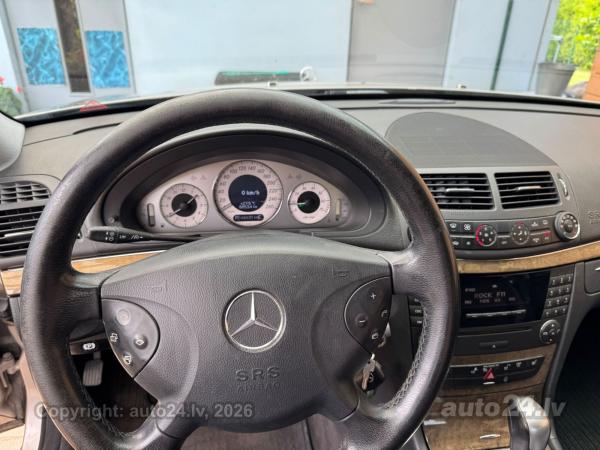 Grey Mercedes-Benz E-Class 2006 in Tartu, with an engine capacity of 1.80 L and mileage of 167 thousand km for 7400 €, photo 8 on AUTOMOTO.COM.LV