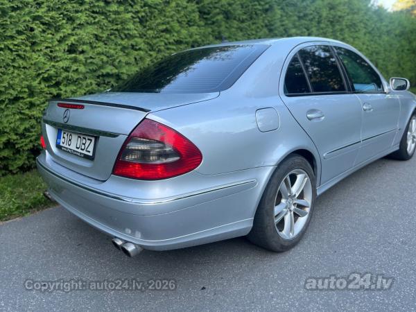 Pelēks Mercedes-Benz E-Class 2006 Tallina, ar dzinēja tilpumu 3.00 L un nobraukumu 390 tūkst. km par 2490 €, foto 6 vietnē AUTOMOTO.COM.LV