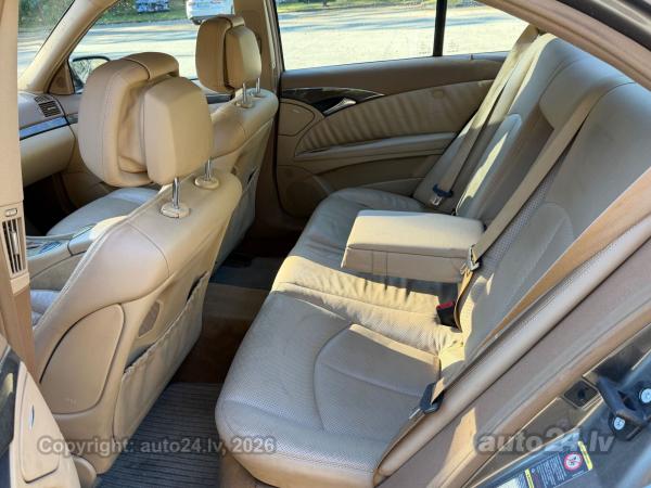 Mercedes-Benz E-Class 2006 Tallina vietnē Pelēks Mercedes-Benz E-Class 2006 Tallina, ar dzinēja tilpumu 3.00 L un nobraukumu 330 tūkst. km par 4499 €, foto 9 vietnē AUTOMOTO.COM.LV