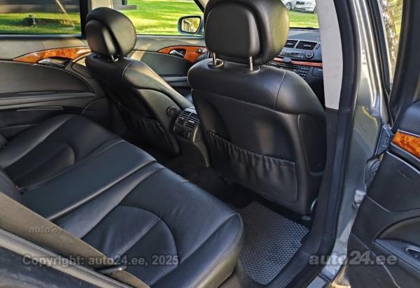 Pelēks Mercedes-Benz E-Class 2007 Tallina, ar dzinēja tilpumu 3.00 L un nobraukumu 291 tūkst. km par 2850 €, foto 11 vietnē AUTOMOTO.COM.LV