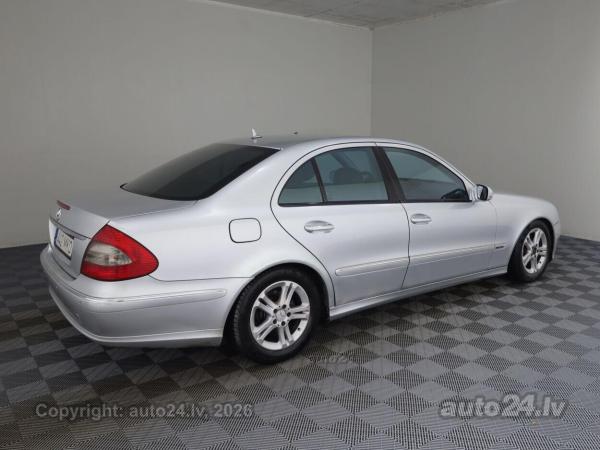 Pelēks Mercedes-Benz E-Class 2007 Tallina, ar dzinēja tilpumu 2.10 L un nobraukumu 336 tūkst. km par 2999 €, foto 3 vietnē AUTOMOTO.COM.LV