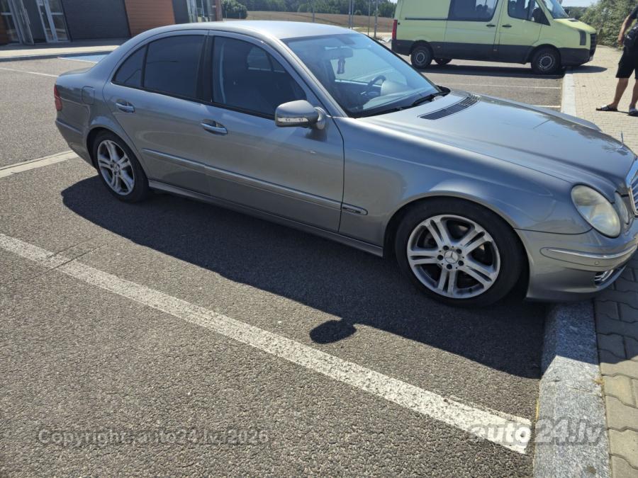 Pelēks Mercedes-Benz E-Class 2007 Rīga, ar dzinēja tilpumu 3.00 L un nobraukumu 324 tūkst. km par 5000 €, foto 3 vietnē AUTOMOTO.COM.LV