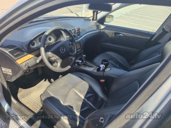 Pelēks Mercedes-Benz E-Class 2007 Rīga, ar dzinēja tilpumu 3.00 L un nobraukumu 324 tūkst. km par 5000 €, foto 6 vietnē AUTOMOTO.COM.LV