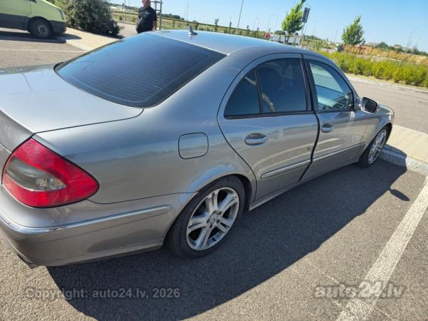 Pelēks Mercedes-Benz E-Class 2007 Rīga, ar dzinēja tilpumu 3.00 L un nobraukumu 324 tūkst. km par 5000 €, foto 10 vietnē AUTOMOTO.COM.LV