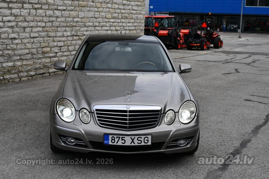 Pelēks Mercedes-Benz E-Class 2008 Tallina, ar dzinēja tilpumu 3.00 L un nobraukumu 305 tūkst. km par 9500 €, foto 5 vietnē AUTOMOTO.COM.LV