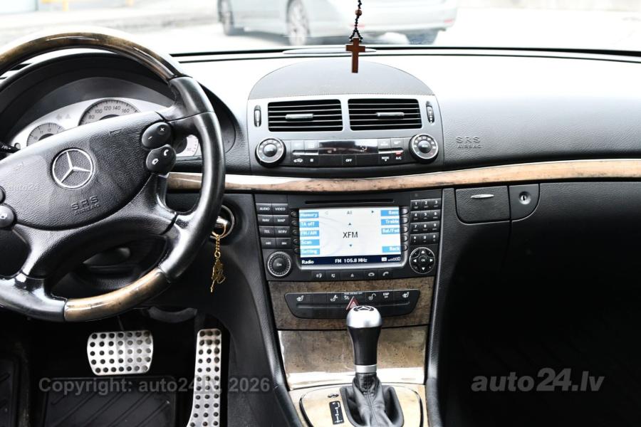 Pelēks Mercedes-Benz E-Class 2008 Tallina, ar dzinēja tilpumu 3.00 L un nobraukumu 305 tūkst. km par 9500 €, foto 8 vietnē AUTOMOTO.COM.LV