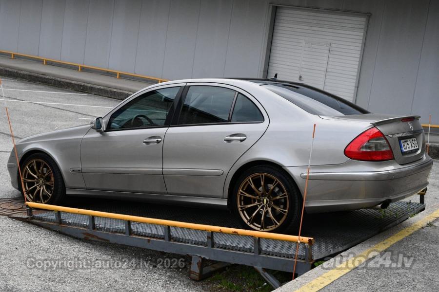 Pelēks Mercedes-Benz E-Class 2008 Tallina, ar dzinēja tilpumu 3.00 L un nobraukumu 305 tūkst. km par 9500 €, foto 17 vietnē AUTOMOTO.COM.LV