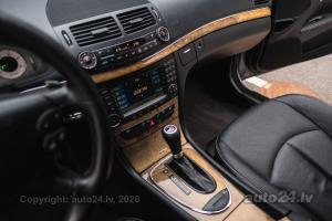 Pelēks Mercedes-Benz E-Class 2008 Tallina, ar dzinēja tilpumu 3.00 L un nobraukumu 366 tūkst. km par 4000 €, foto 9 vietnē AUTOMOTO.COM.LV