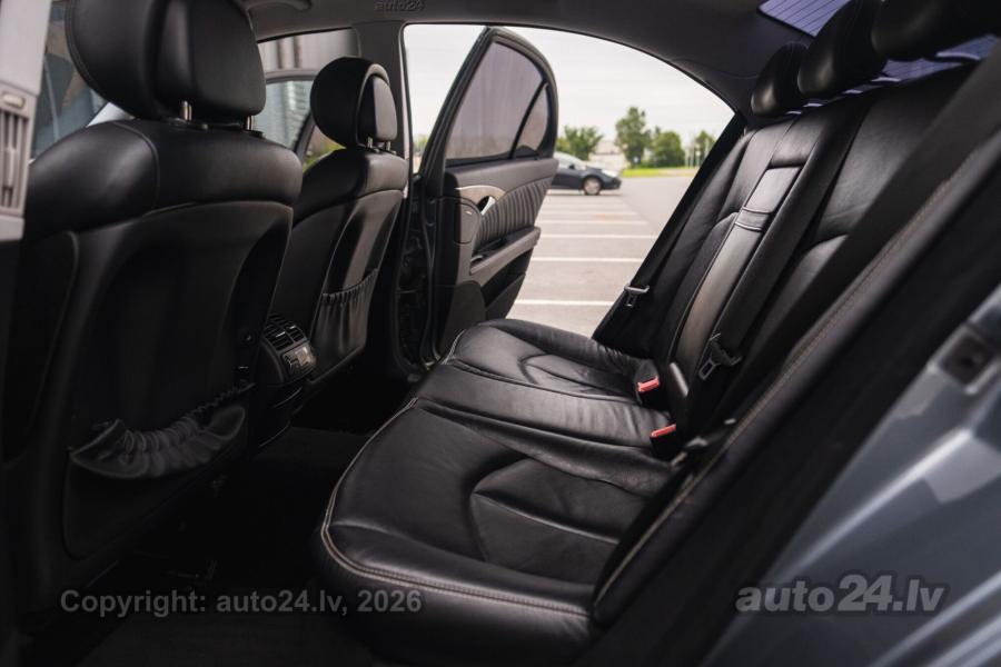 Pelēks Mercedes-Benz E-Class 2008 Tallina, ar dzinēja tilpumu 3.00 L un nobraukumu 366 tūkst. km par 4000 €, foto 11 vietnē AUTOMOTO.COM.LV