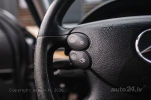 Pelēks Mercedes-Benz E-Class 2008 Tallina, ar dzinēja tilpumu 3.00 L un nobraukumu 366 tūkst. km par 4000 €, foto 14 vietnē AUTOMOTO.COM.LV