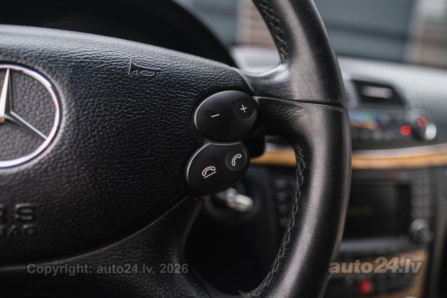 Pelēks Mercedes-Benz E-Class 2008 Tallina, ar dzinēja tilpumu 3.00 L un nobraukumu 366 tūkst. km par 4000 €, foto 15 vietnē AUTOMOTO.COM.LV